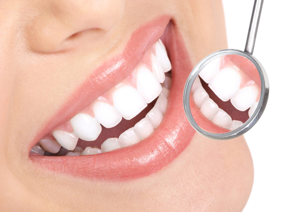 Get shining and strong teeth : Dental Care - Health Experts Tips